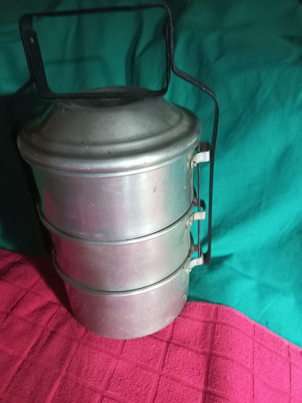 Posude za nošenje kuvane hrane – tiffin set sa 3 nivoa - Materijal