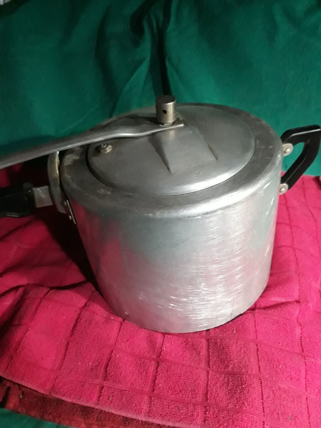Ekspres lonac,5l,sa resetkom za pecenje - Materijal: deblji