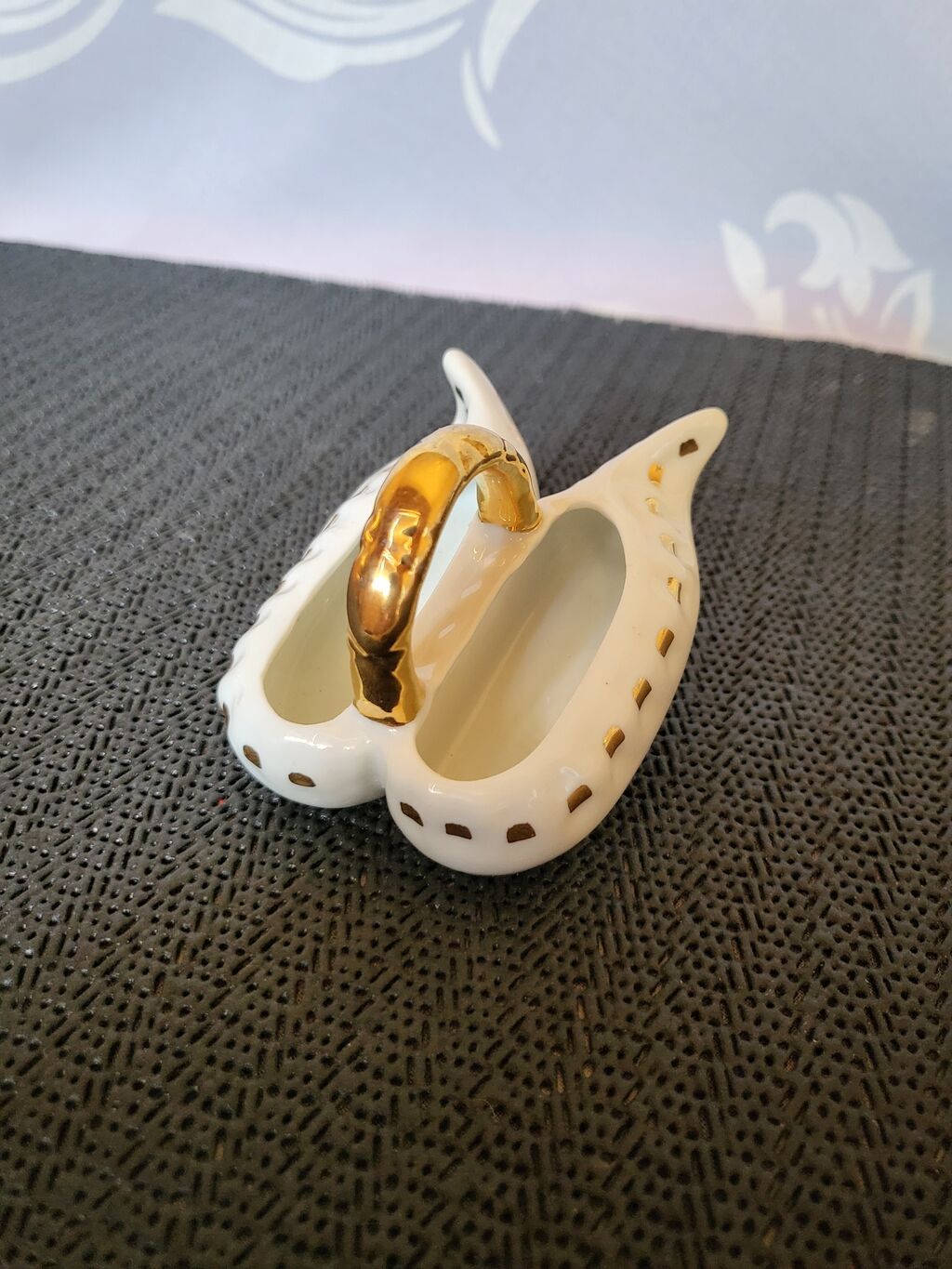 Porcelanski opanci iz 70tih. Stari rumunski porcelan,nova