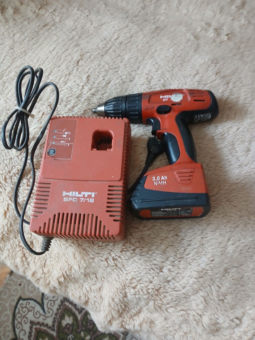 Hilti akumulatorska bušilica/odvijač set - Model bušilice: Hilti SF
