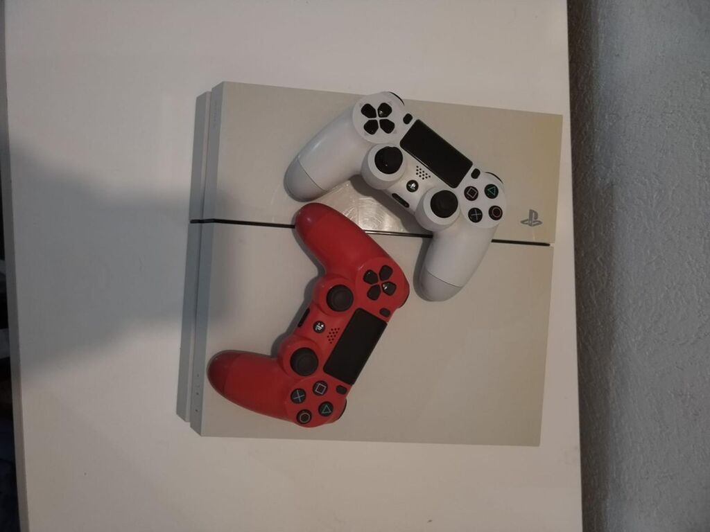 Sony PlayStation 4 (PS4) – Glacier White - Konzola PS4 u beloj