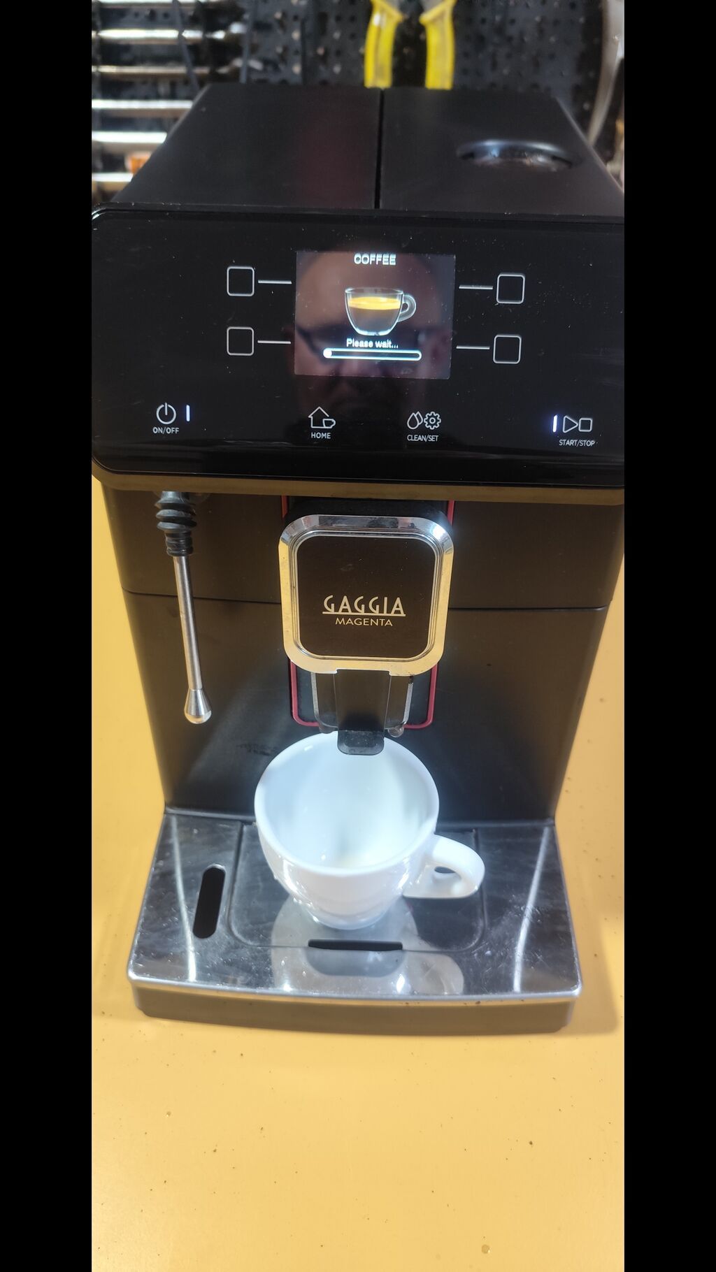 Gaggia Magenta – automatski aparat za kafu Aparat je servisiran