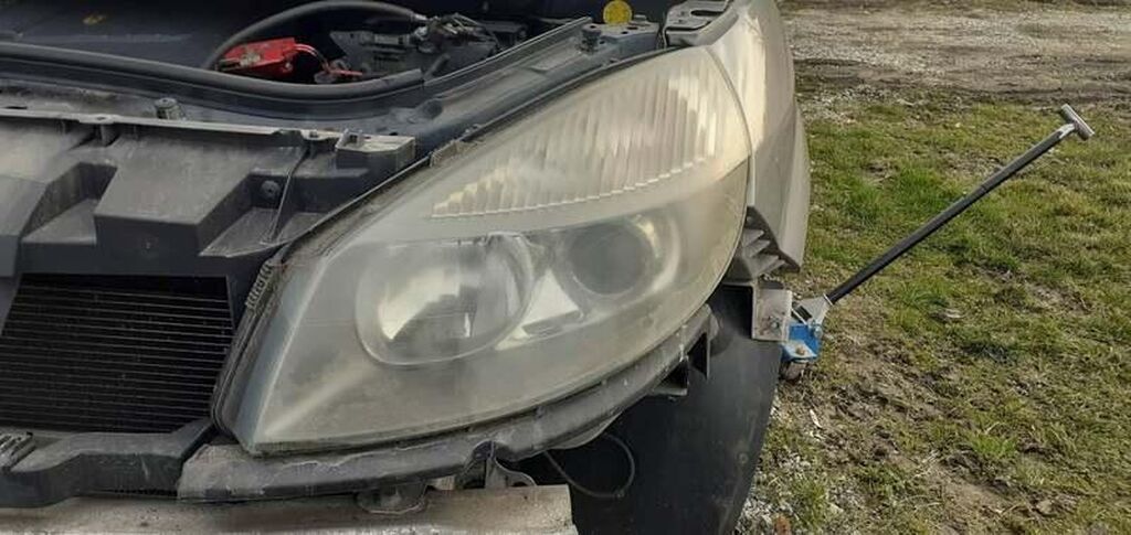 LEVI XENON FAR SCENIC 2 ZA RENAULT SCENIC