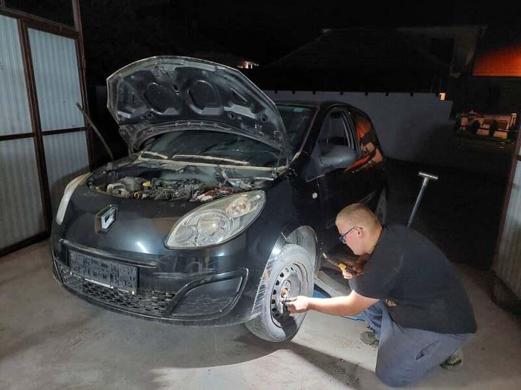 PREDNJI BRANIK TWINGO ZA RENAULT TWINGO OD 2006. DO 2008. GOD