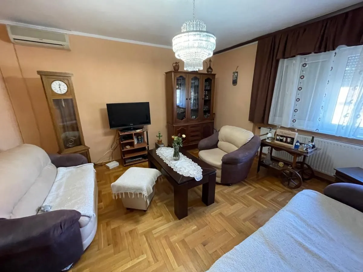Izdavanje, kuća, 106m², Sremska Kamenica, Petrovaradin