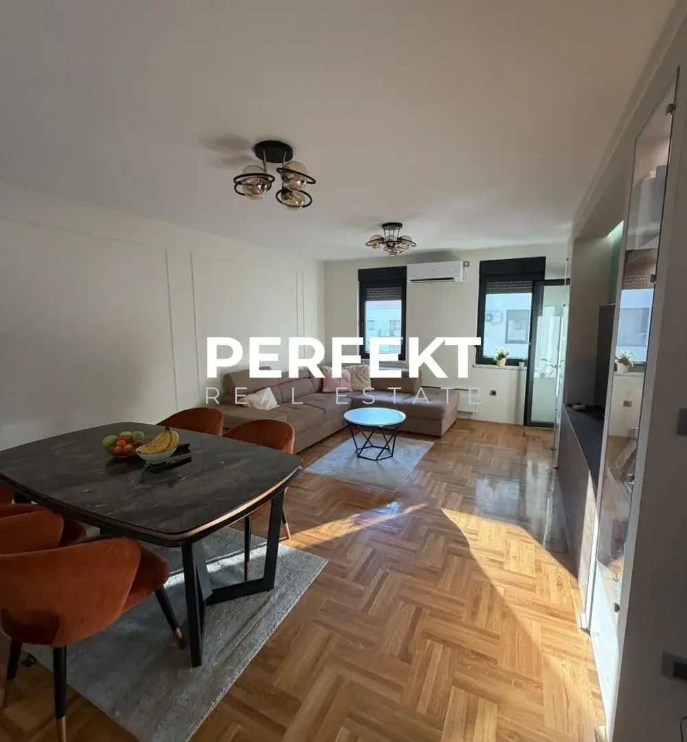 Prodaja, trosoban stan, 73m², Strelište, Pančevo