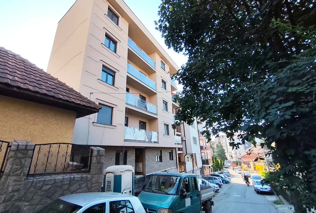 Prodaja, dvosoban stan, 57m², Centar, Loznica