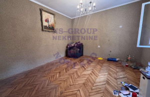 Prodajem Kuću, Klisa