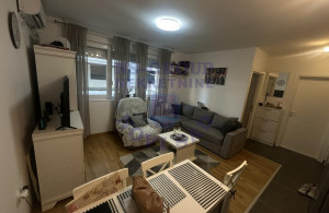 Prodajem Stan-Apartman, Bulevar Patrijarha Pavla
