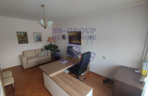 Prodajem Stan-Apartman, Kej