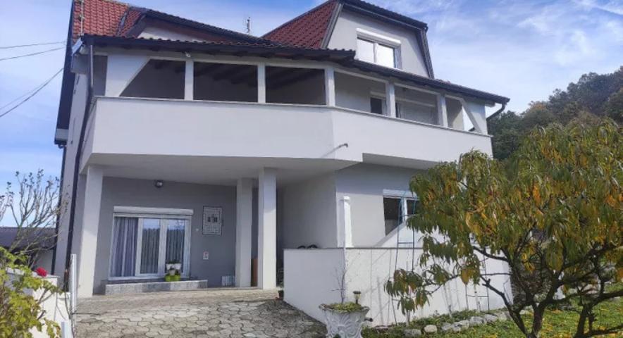 Vikend vila na 39 ari placa, Strmovo, Lajkovac