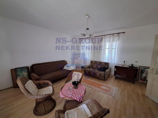 Prizemna kuća 207m2 u Ravnom Selu