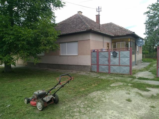 kuća 120 m2 na 14 ara - turija