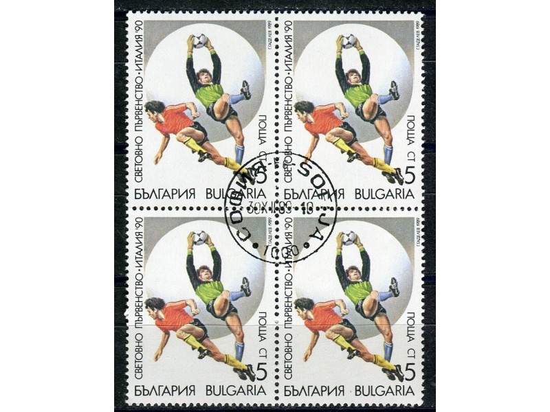 112 -Bugarska-Fudbal - Blok od 4 istih žigosanih maraka