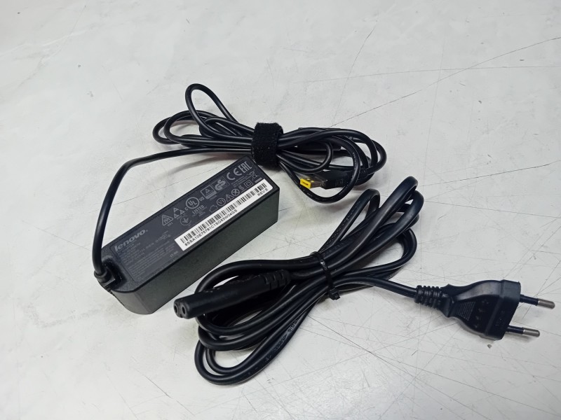 Lenovo 12V 3A 36W Ultrabook mini kvadratni vrh ispravan