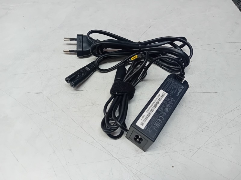 Lenovo 12V 3A 36W Ultrabook mini kvadratni vrh ispravan