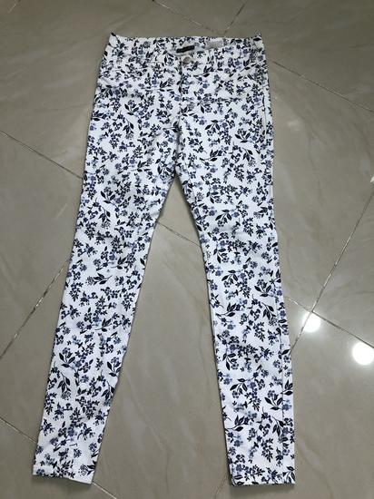 Prelepe cvetne pantalone