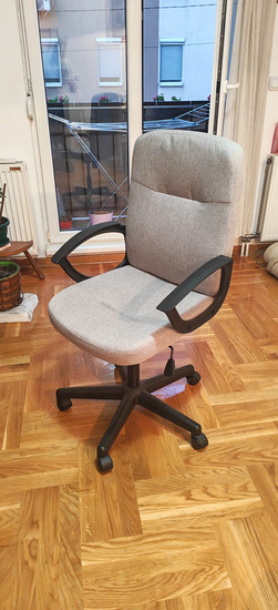 Kancelarijska stolica