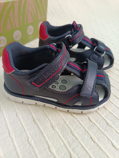 Chicco kozne sandale 20 kao NOVE