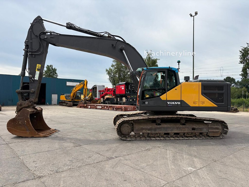 Volvo EC300 E L bager guseničar