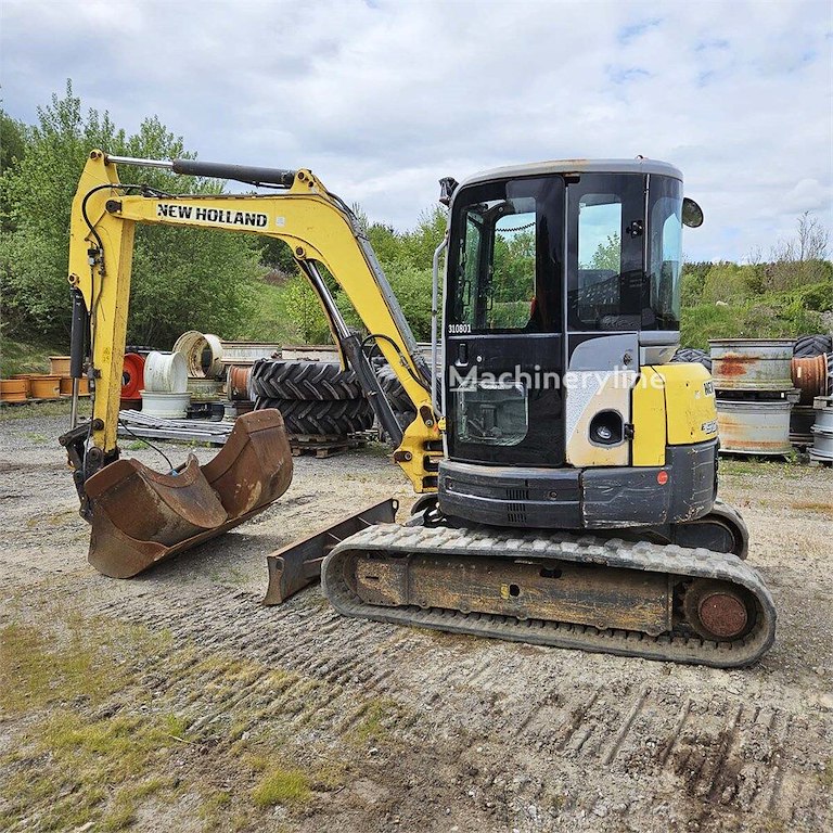 Prodaje se New Holland E50 B SR mini bager na aukciji