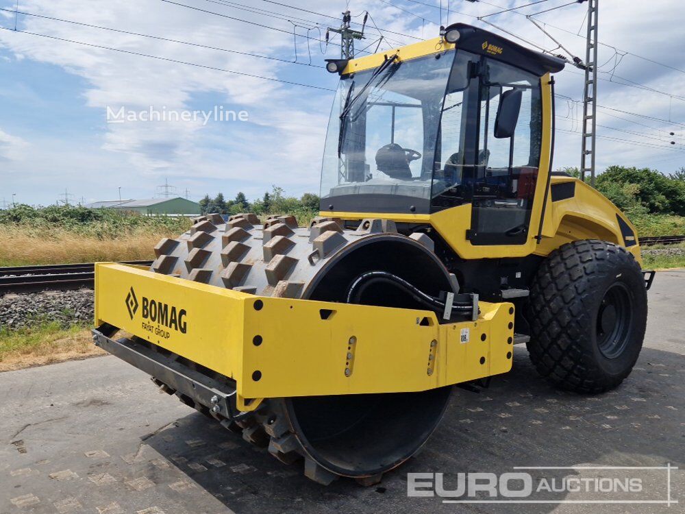 Prodaje se BOMAG BW213D-5SL kompaktor s jednim valjkom na aukciji