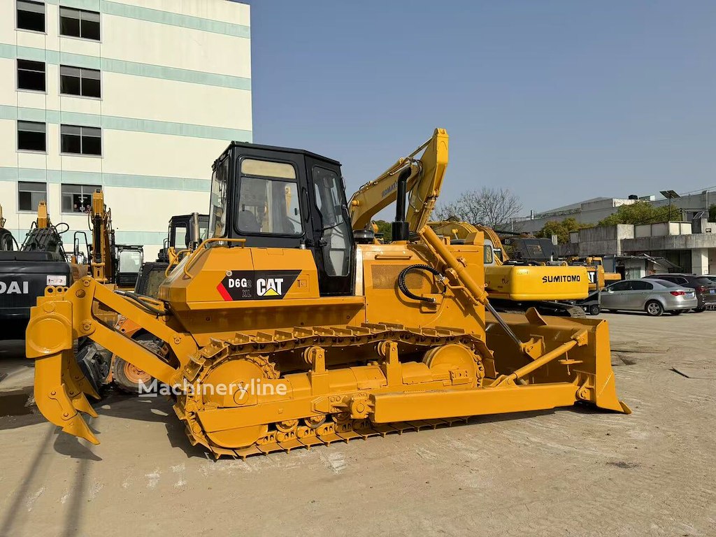 Caterpillar D6G buldožer