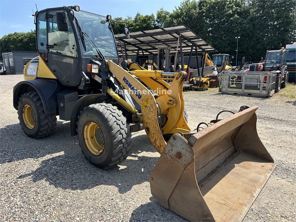 Komatsu WA 100 M-6 prednji utovarivač
