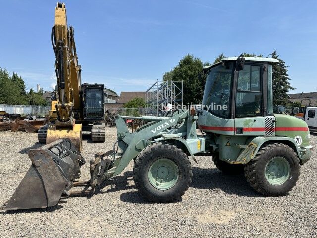 Volvo L 30 B-Z/X Radlader netto 22.000€ prednji utovarivač