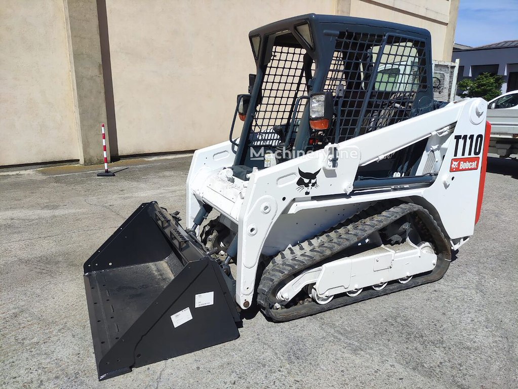 Bobcat T110 mini utovarivač guseničar