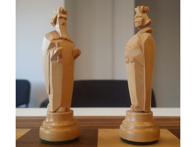 Umetničke ručno rađene šah figure