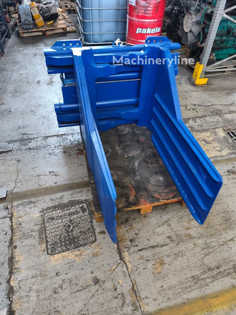 RIGHTLINE LBM289-3C - PINZA PER BALLE stezaljka za bale