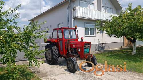 Traktor IMT 577