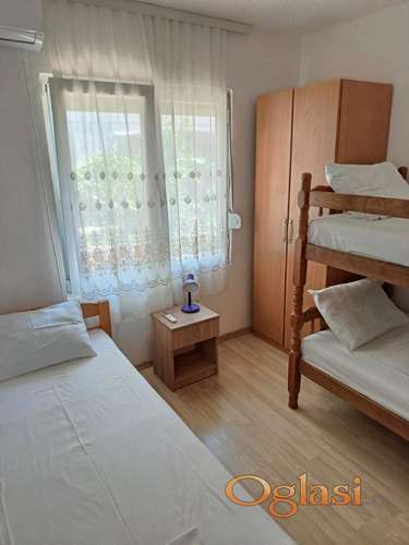 Trokrevetni apartman, Šušanj - Saša