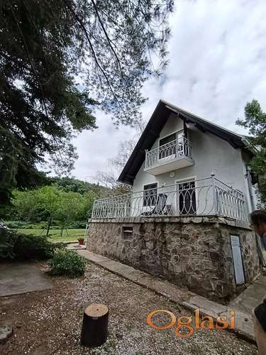 Vikend kuća Su+Pr+Pk 180m plac Fruška gora Popovica plac 1000m