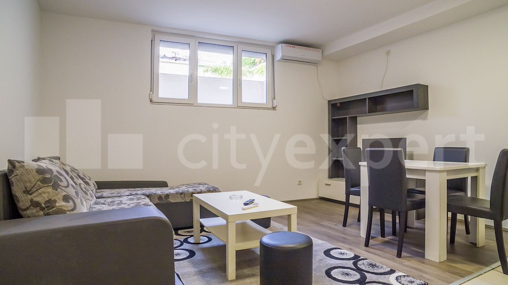 Stan za izdavanje BEZ PROVIZIJE: Garsonjera, 30m², Sibinjanin Janka, Zemun - 400€