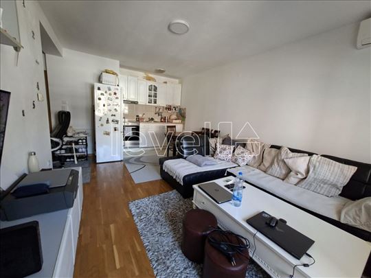 Stan,Novi Sad,Podbara,kv: 37.00