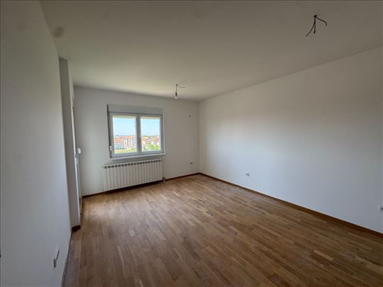 Novogradnja na Ledinama – U Blizini Hotela Mar