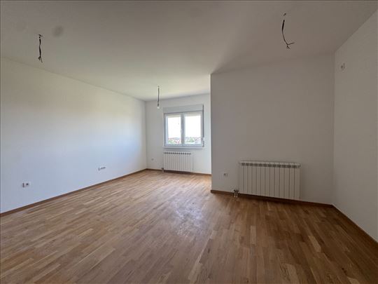 Novogradnja na Ledinama – U Blizini Hotela Mar