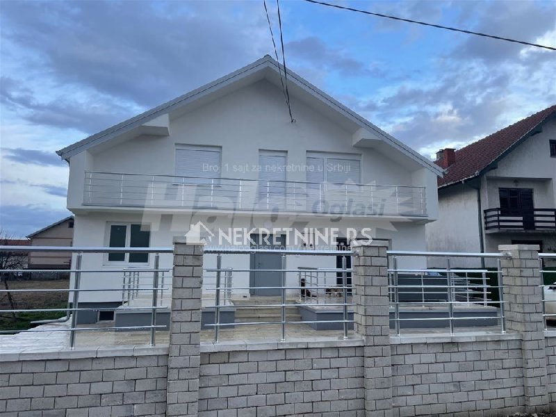 Kuća 270 m2 Smederevo Kolarski put