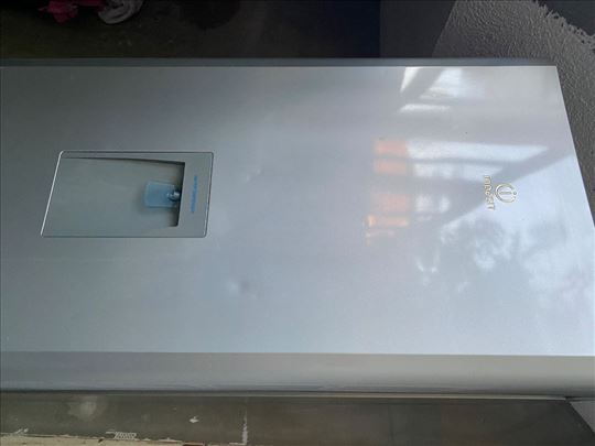 Frižider indesit