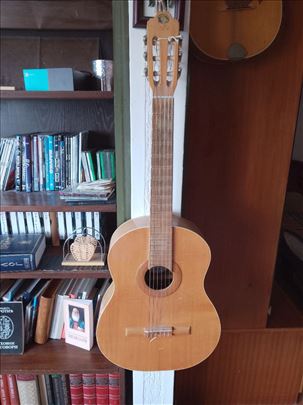 Klasična gitara.
