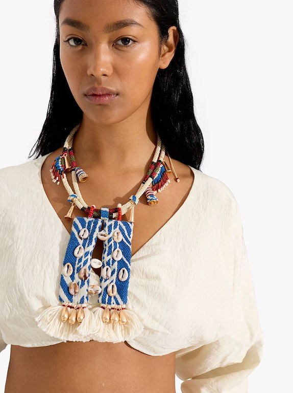 ETHNIC NECKLACE WITH SHELLS AND BEADS