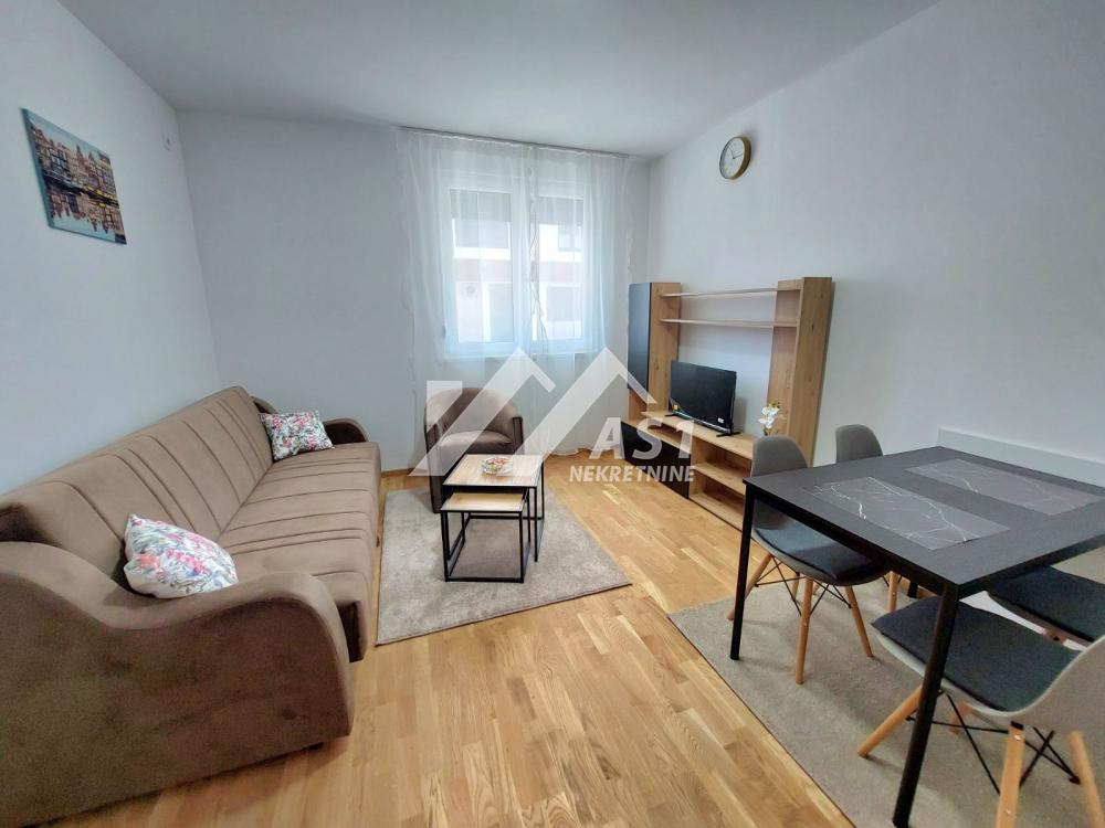 IZDAJE SE NOV STAN NA ADICAMA ID#7295
300 €