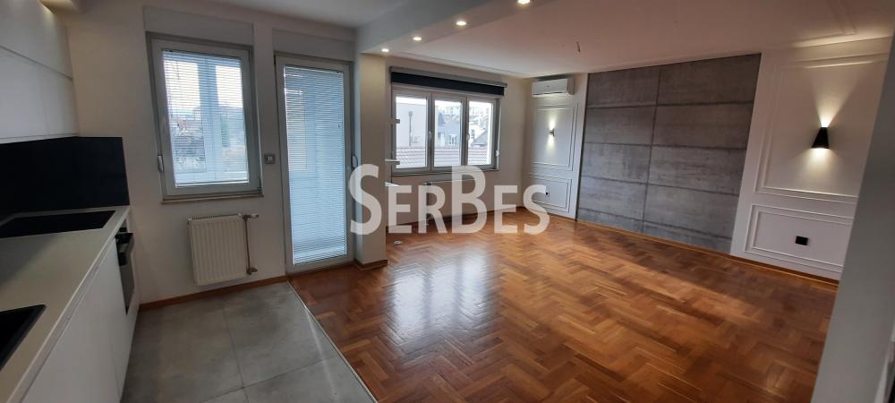 Poslovni prostor 146m2 u blizini železničke stanice ID#1841
1.100 €