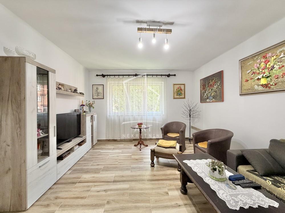 Retka prilika na Lekinom brdu ID#1558511
232.000 €