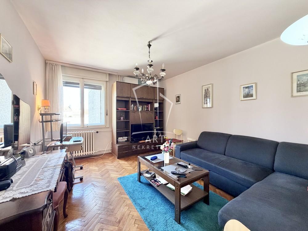 Vračar, Kičevska, mereno 40m2, uknjižen ID#15599
195.000 €