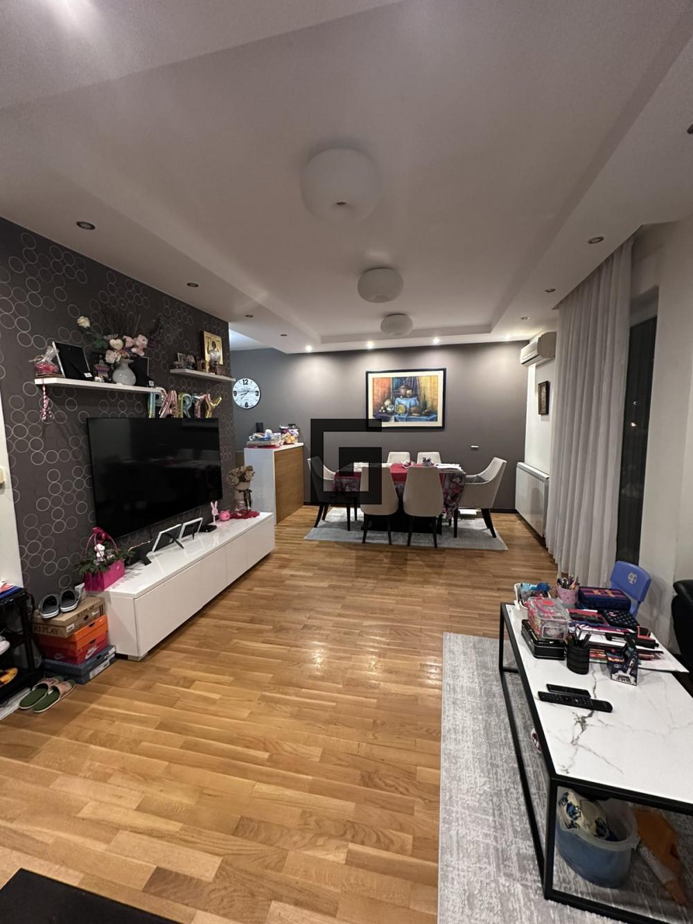 Voždovačka crkva-80m2, namešten stan ID#2434
235.000 €