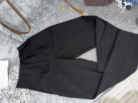 Zara crne pantalone