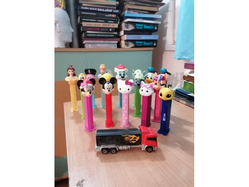 PEZZ figurice - 16 komada